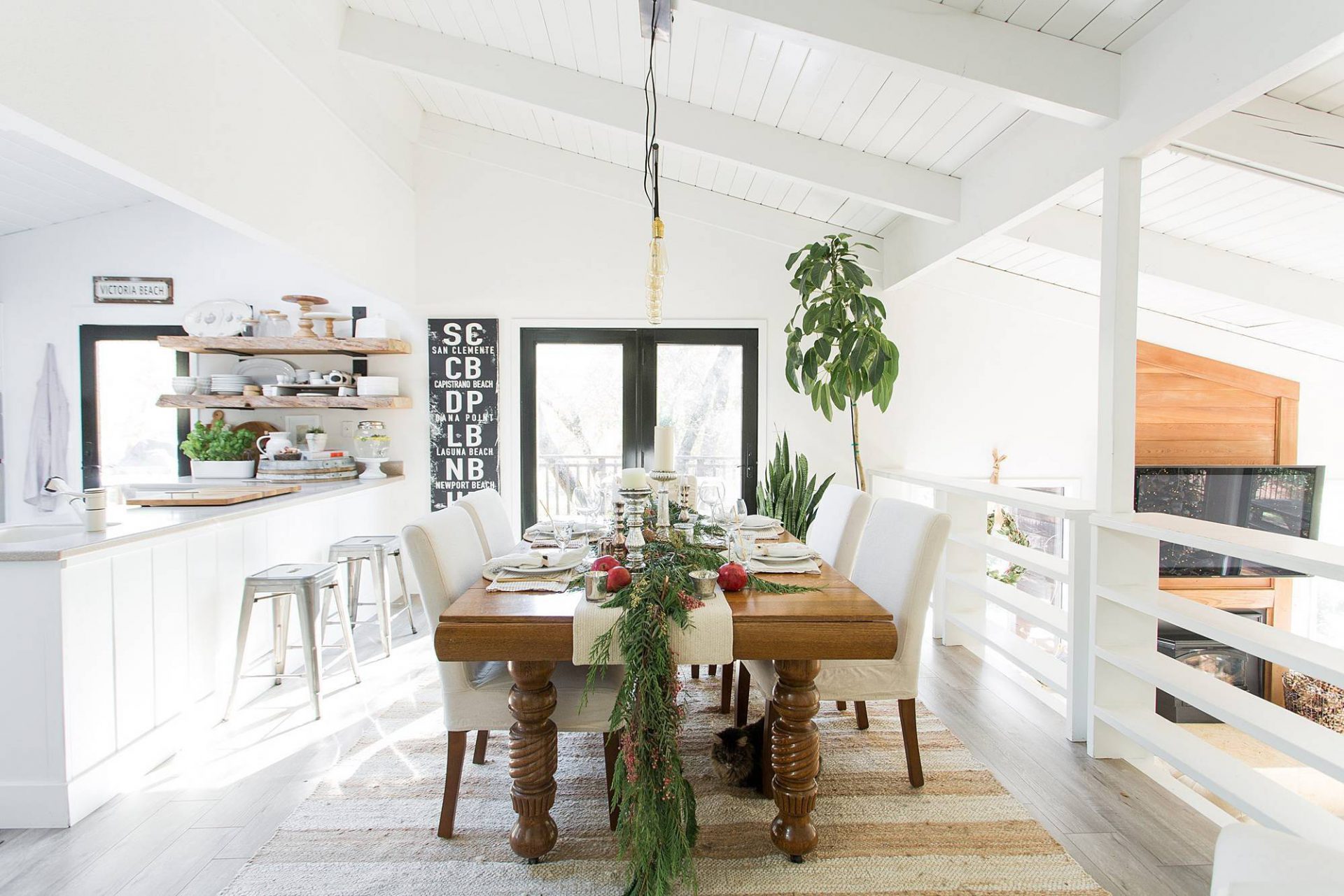 Greenery The Dining Room: Here are 20 Best Plants Decoration Ideas ...